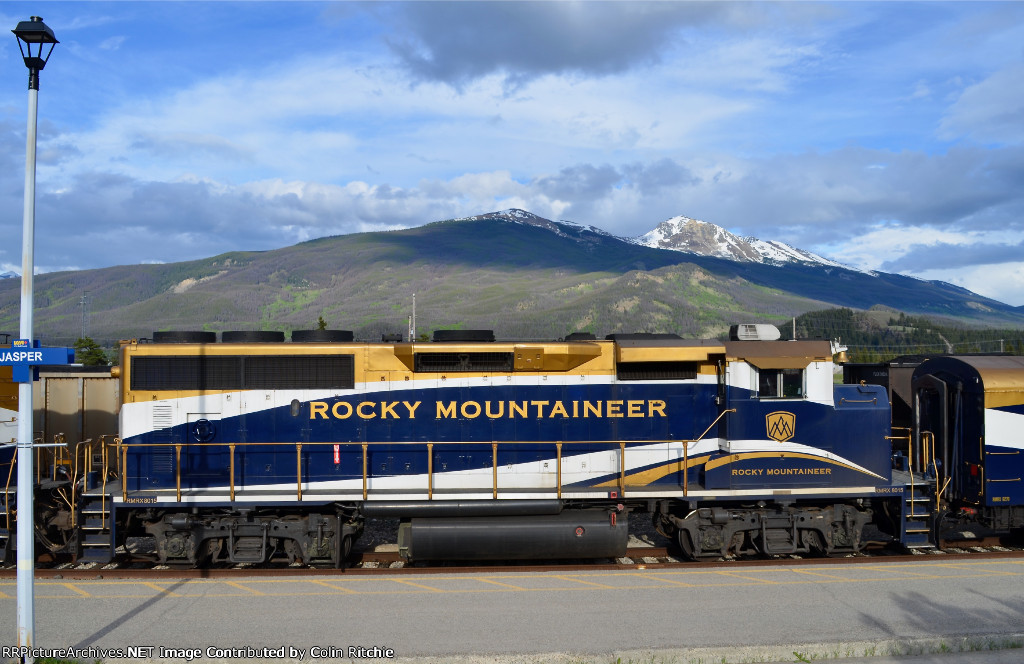 Trailing unit RMRX 8015 sits in the Jasper Station after unloading their passengers. South ...